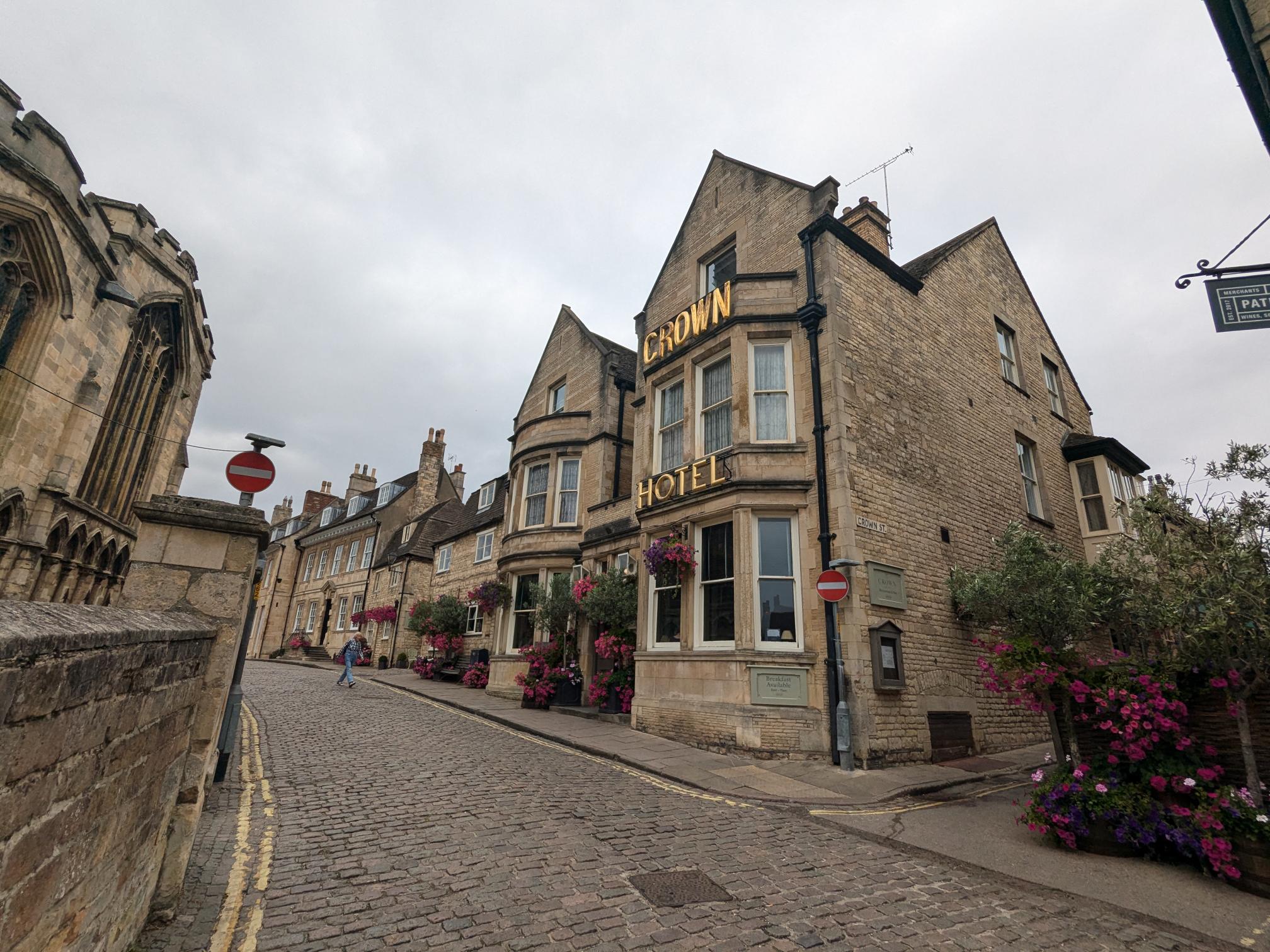 The Crown - Stamford Guide
